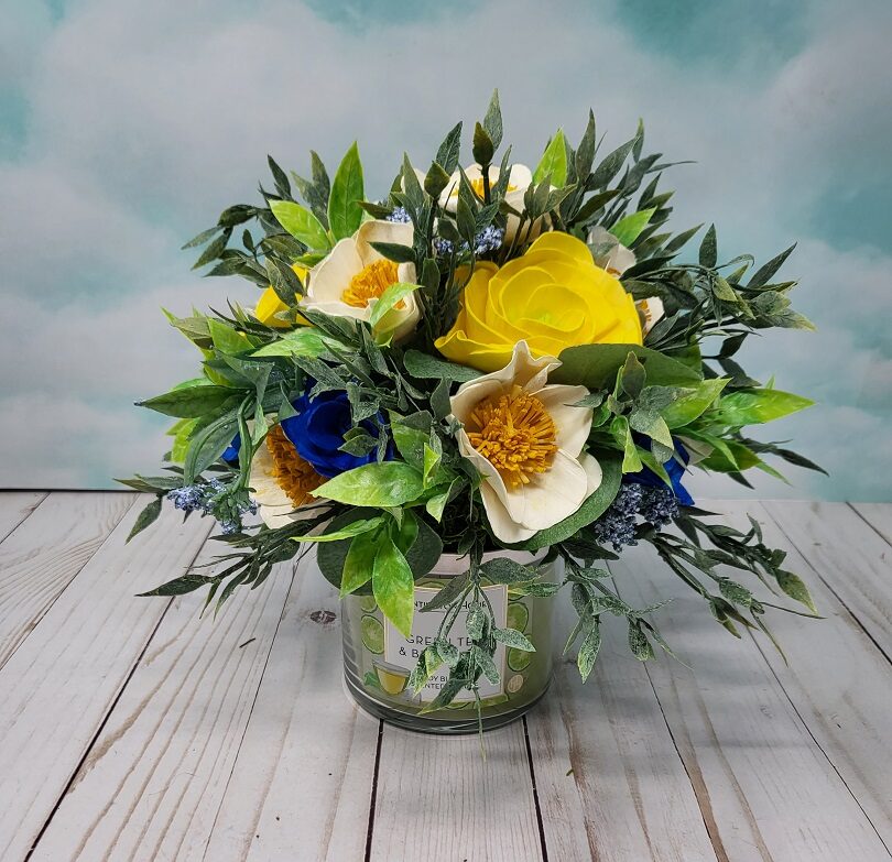 3 Wick Candle With Wood Flower Topper - Jenn Blossoms